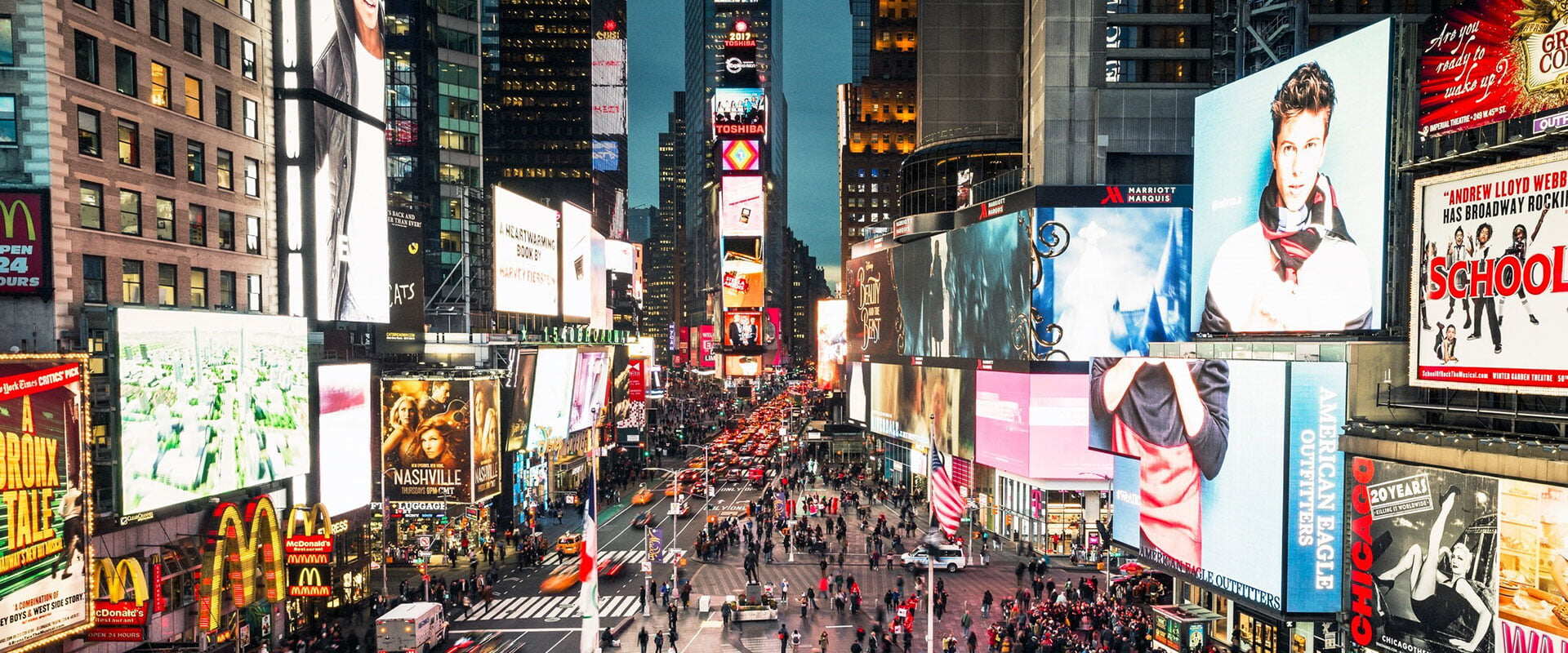 Commercial LED Signage Solutions for Business | Unilumin